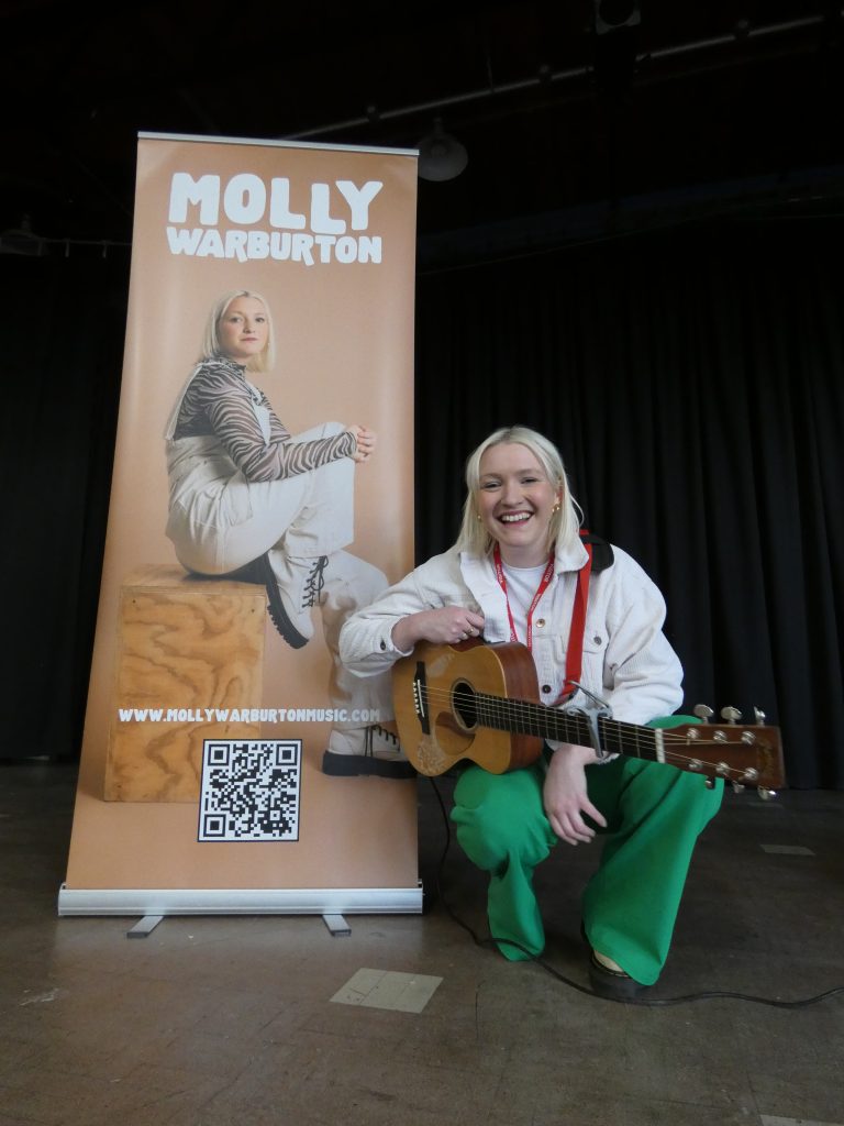 Musician Molly meets Ripley pupils - Ripley St Thomas