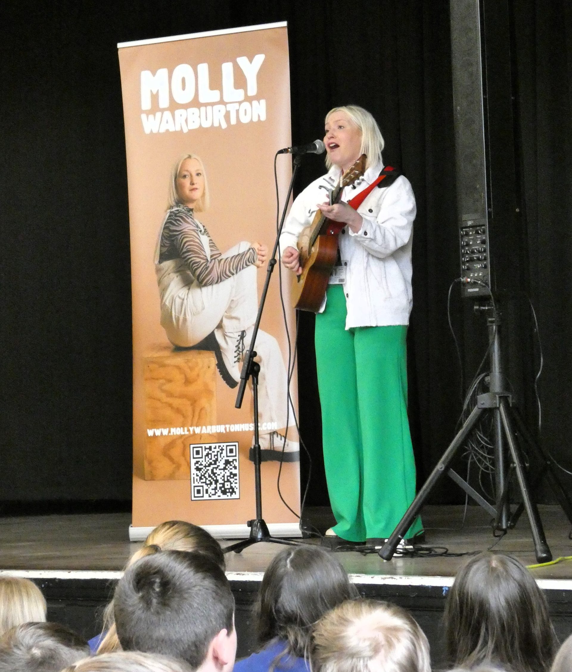 Musician Molly meets Ripley pupils - Ripley St Thomas